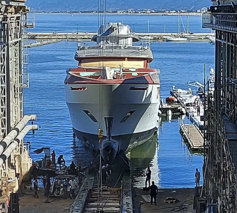 Yacht MY LEGACY, Codecasa | CHARTERWORLD Luxury Superyacht Charters